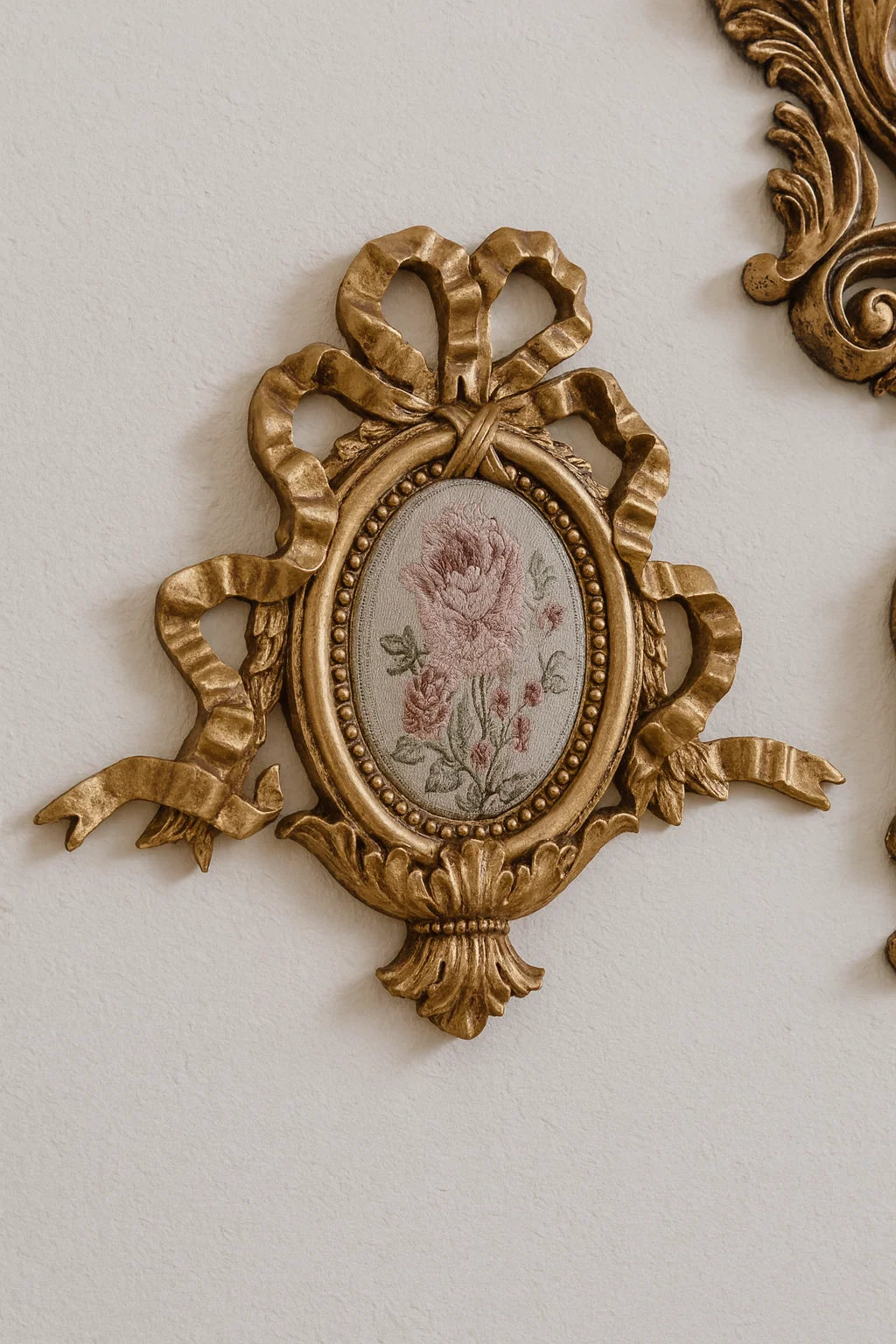 Wall Plaque – Novantique